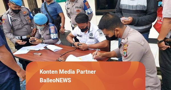 94 Personel Polres Sorong Kota Pemegang Senpi Diperiksa Propam ... 94 Personel Polres Sorong Kota Pemegang Senpi Diperiksa Propam ...